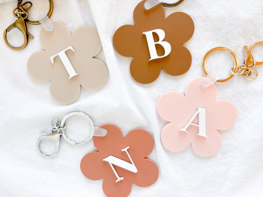 Personalized Flower Initial Bag Tag - Charlie and Pine – Charlie + Pine